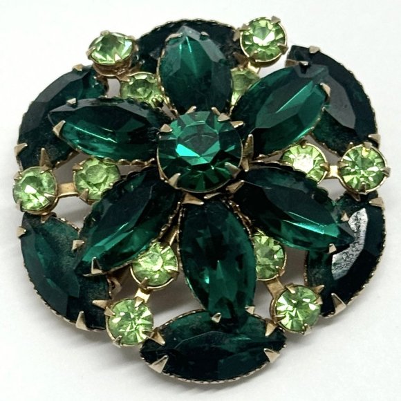 Vintage | Jewelry | Vintage Green Glass Rhinestone Pin Brooch | Poshmark